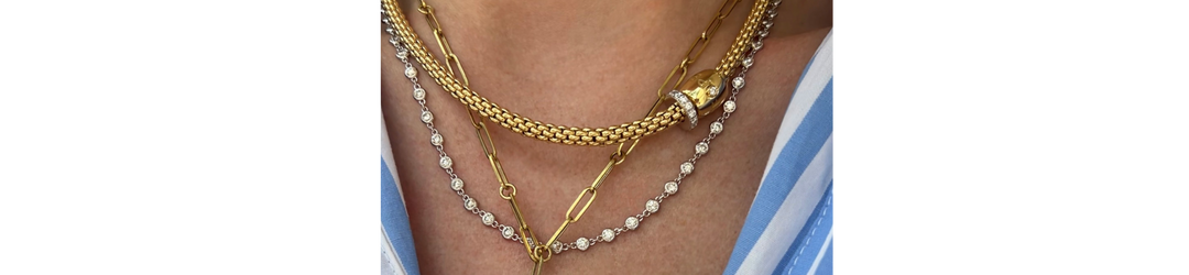 Mastering the Art of the "Neck Mess": A Trend Guide from Lilly – Springer's